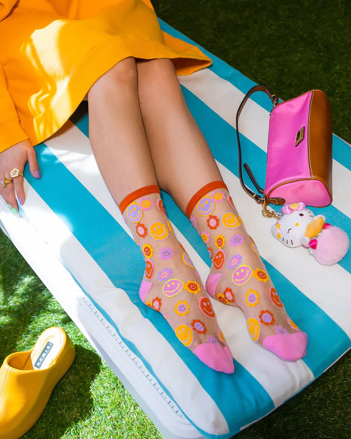 SOCK CANDY Smiley Face Daisy Sheer Crew Sock – Maverick Fine Western Wear